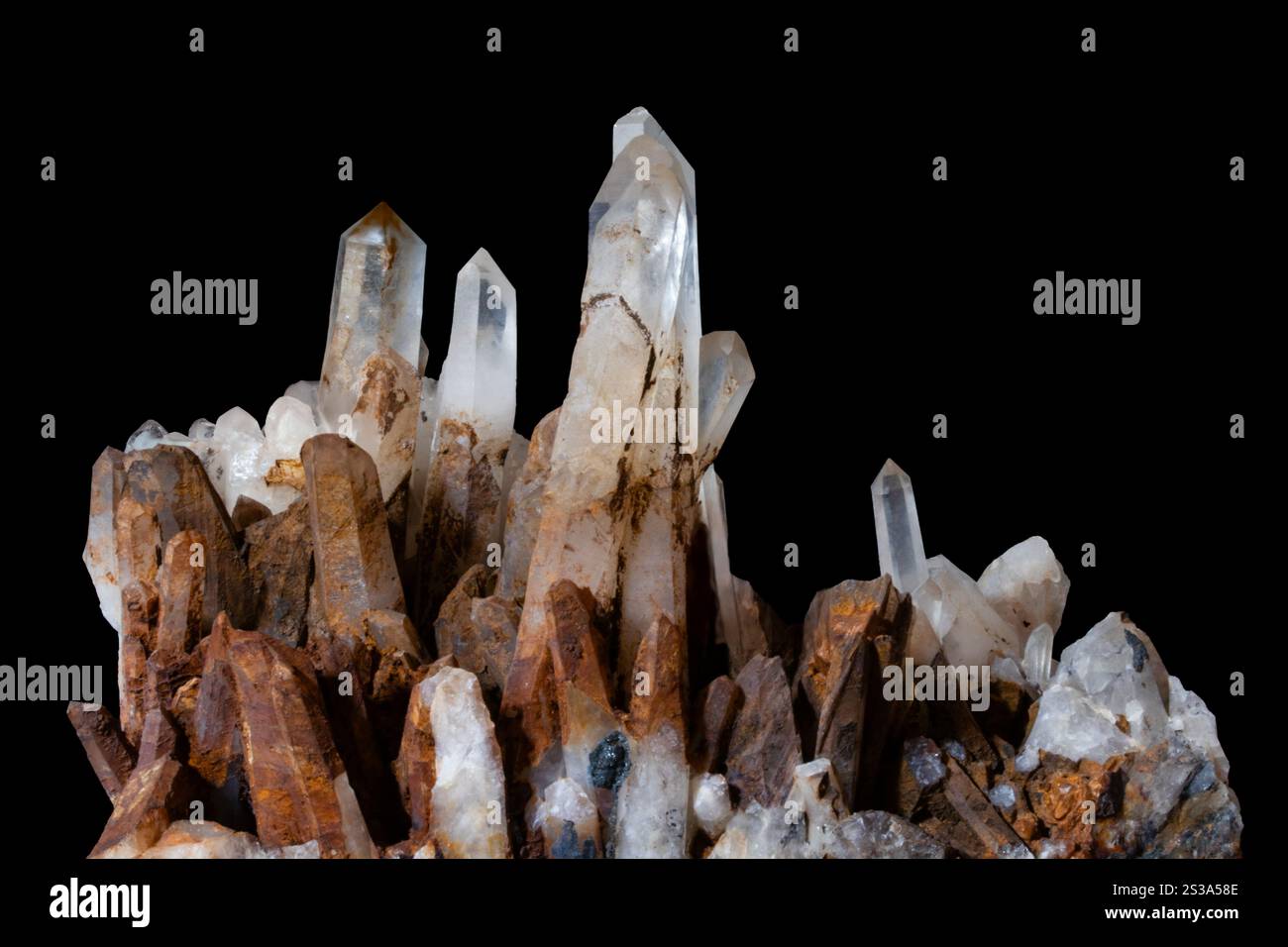 Detailed image of quartz with shimmering crystals, highlighting its ...