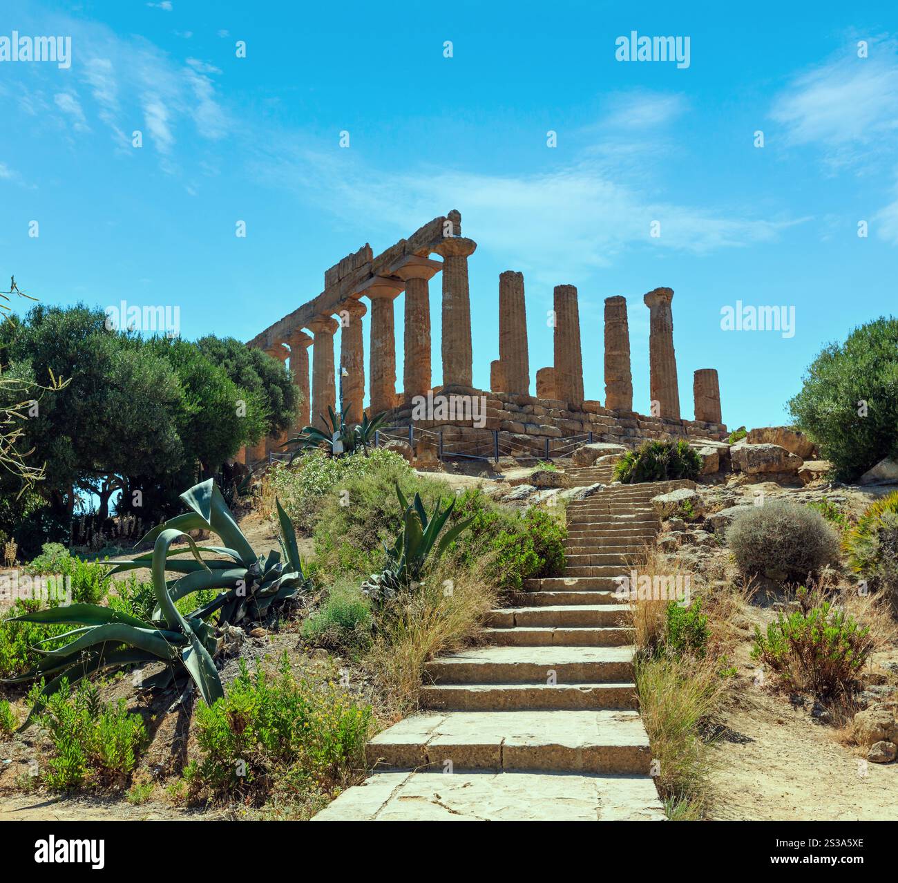 Temple of Juno in famous ancient Greece Valley of Temples, Agrigento ...