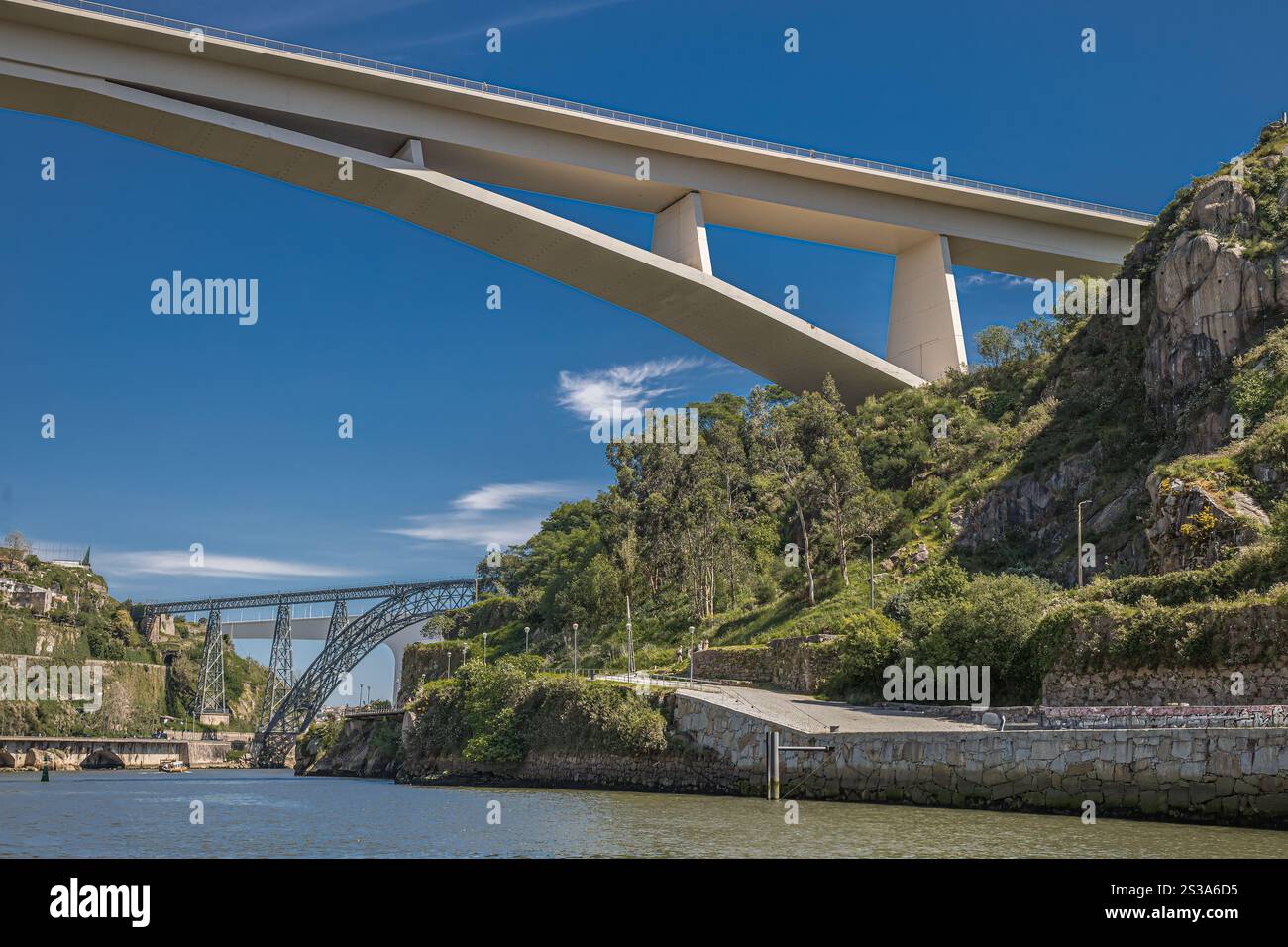 Replacing the maria pia bridge hi-res stock photography and images - Alamy