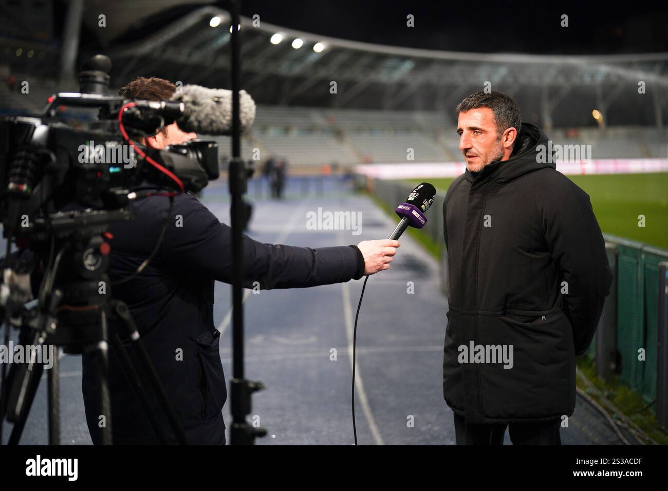 Stephane GILLI (Entraineur Paris Fc PFC) during the Ligue 2 BKT match ...