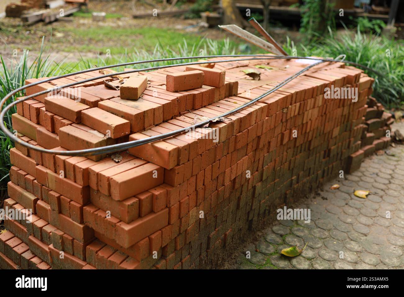 Red brick industrial building hi-res stock photography and images - Alamy