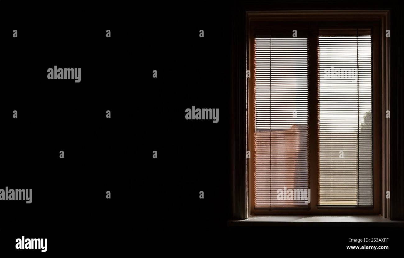 Dim out blinds hi-res stock photography and images - Alamy