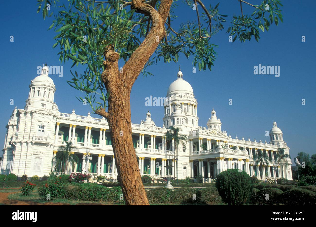 the Lalitha Maham Palace Hotel in the city of Mysore in the Province of ...
