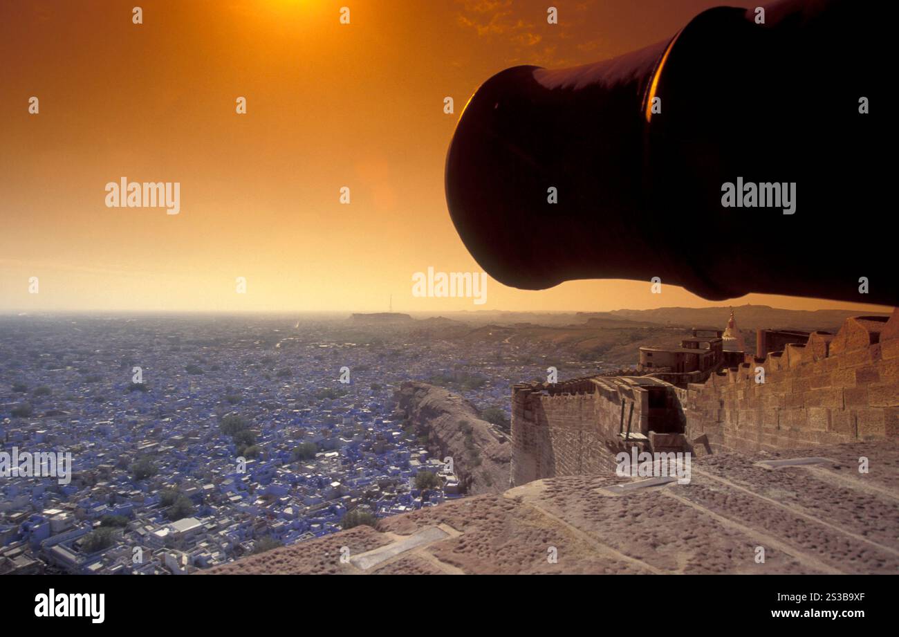 a view from the Meherangarh to the Town and Blue City of Jodhpur in the ...