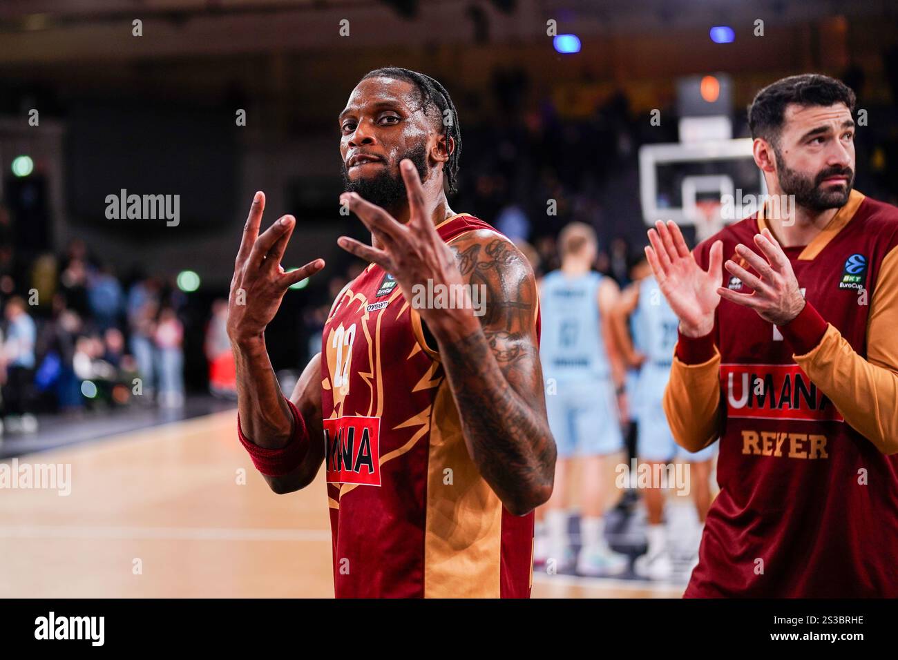 Jordan Parks (Umana Reyer Venice, #22) jubelt/Jubel nach Sieg/Spielende ...