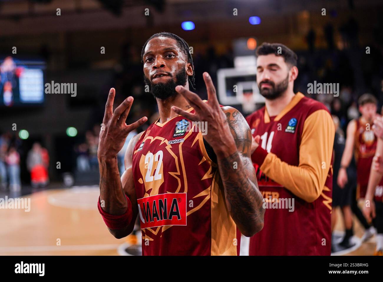 Jordan Parks (Umana Reyer Venice, #22) jubelt/Jubel nach Sieg/Spielende ...