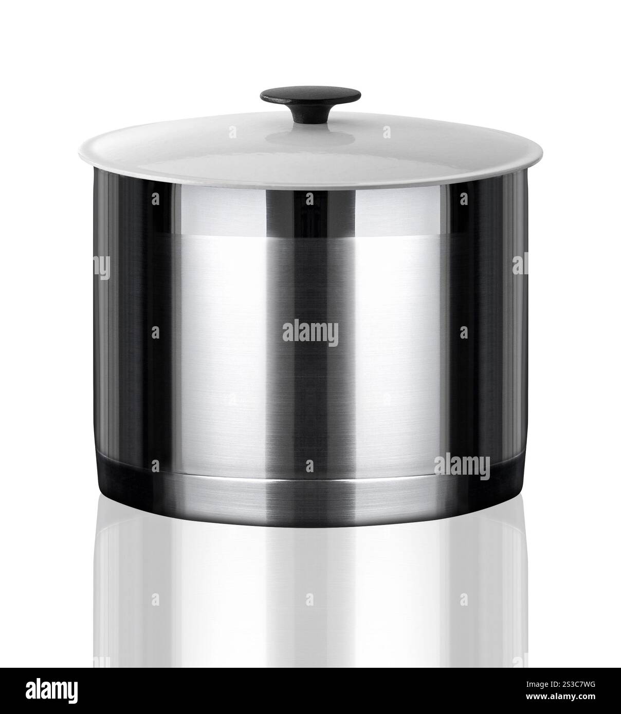 Open stainless steel cooking pot isolated on white Stock Photo - Alamy