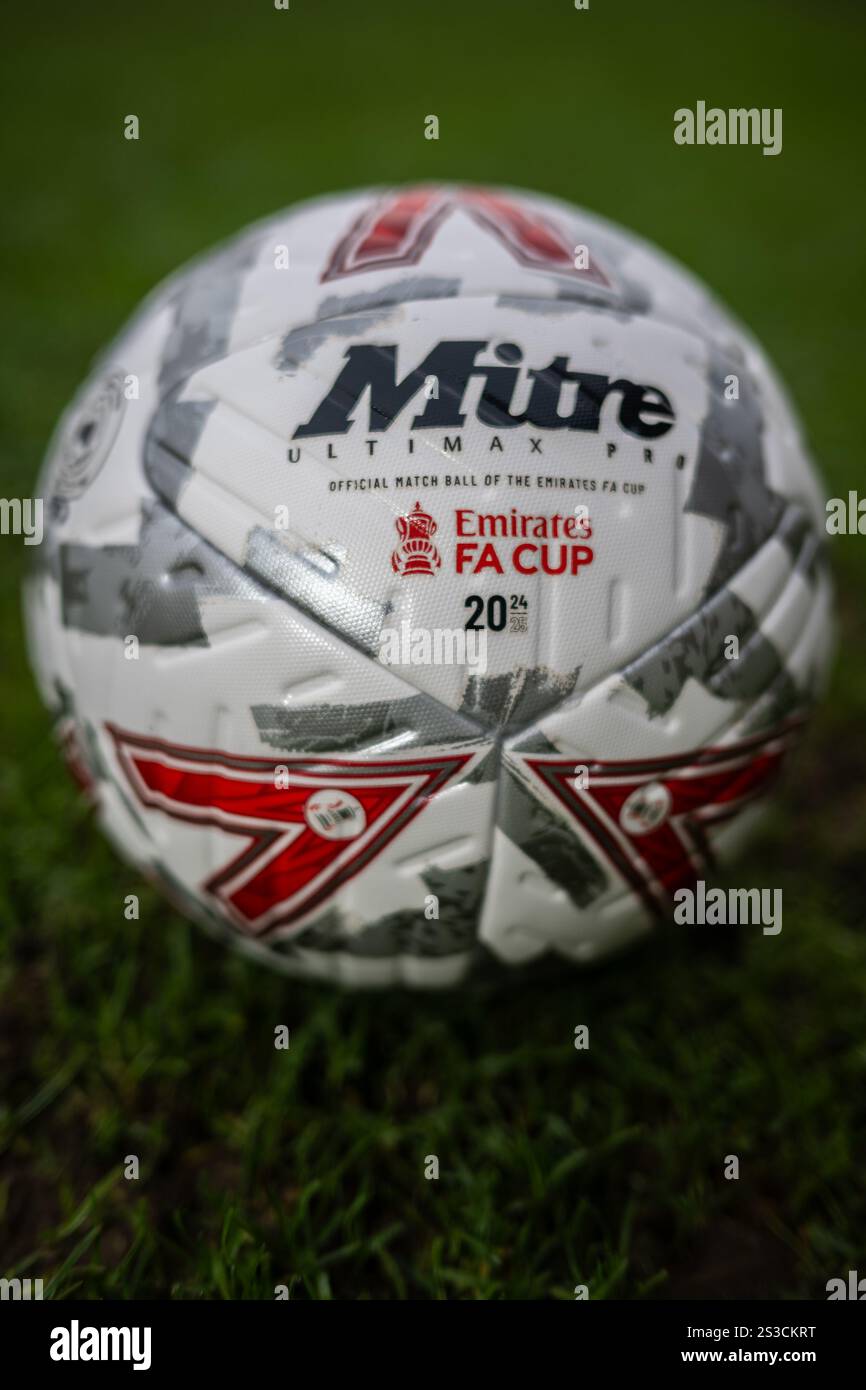 GB. LONDON - 8 JANUARY 2025 : Mitre Ultimax Pro official FA Emirates ...