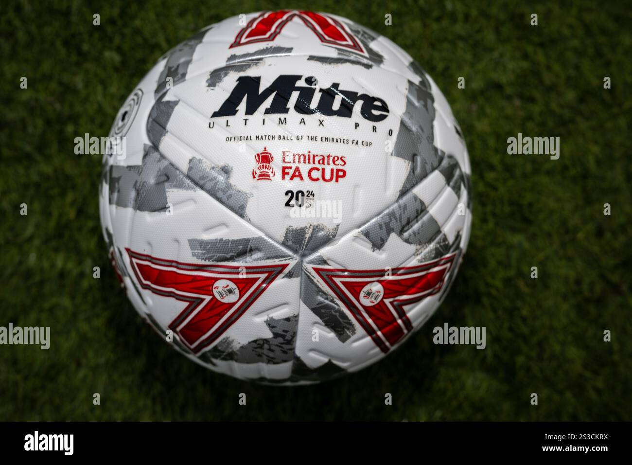 GB. LONDON - 8 JANUARY 2025 : Mitre Ultimax Pro official FA Emirates ...