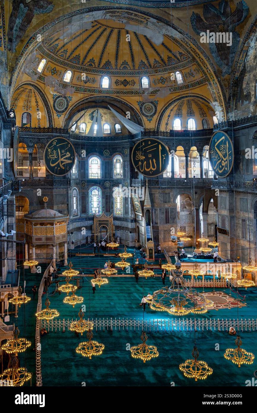 Turkiye. Istanbul. Sultanahmet distric. Hagia Sophia. The great hall ...