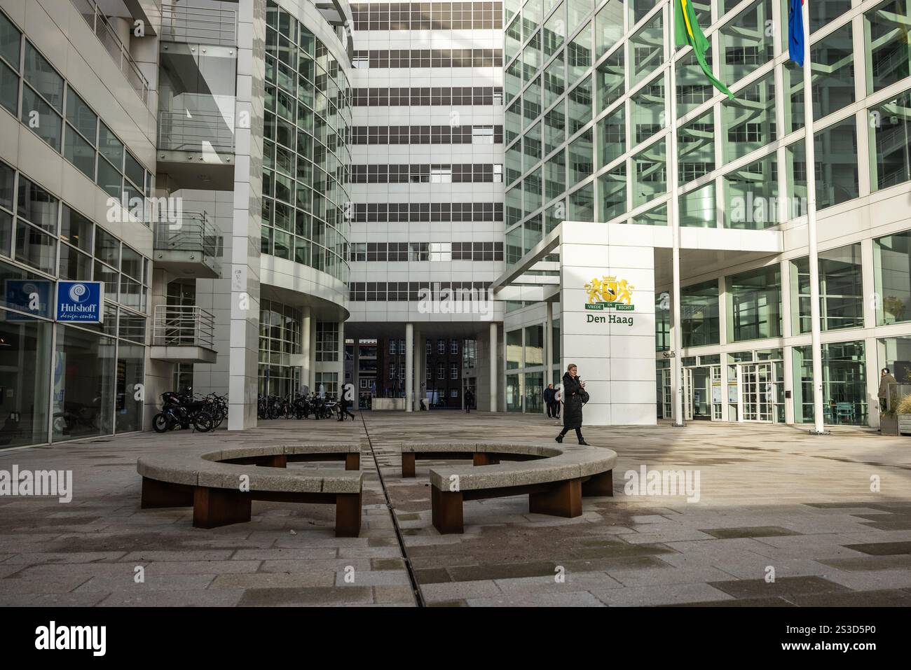 DEN HAAG - Exterior of The Hague City Hall.ANP/Hollandse Hoogte/Laurens ...