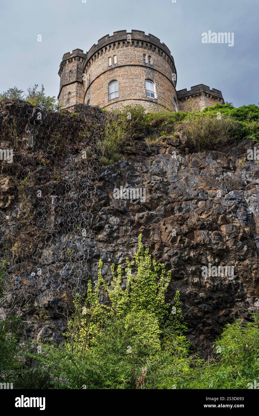 Edinburgh, Scotland's cultural capital - the tower of the Governor's ...