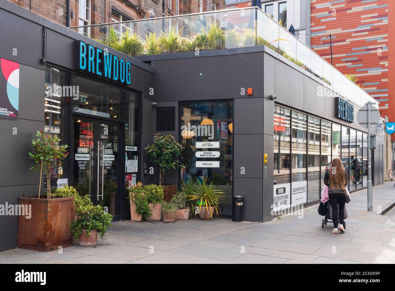 Edinburgh, Scotland's cultural capital - the Brewdog Doghouse Bar off ...