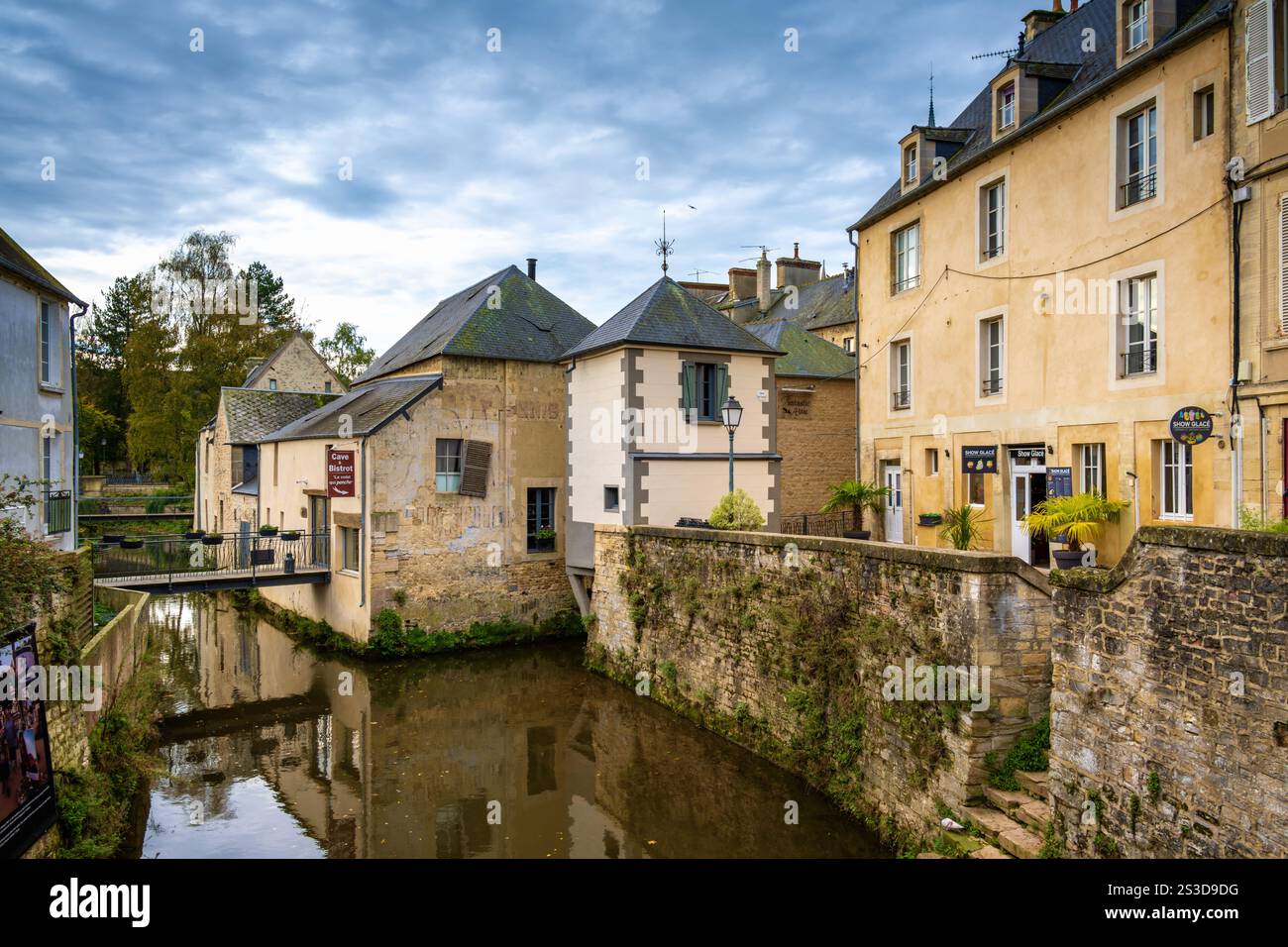 Buildings along river Aure, Bayeux, Normandy, France Stock Photo - Alamy