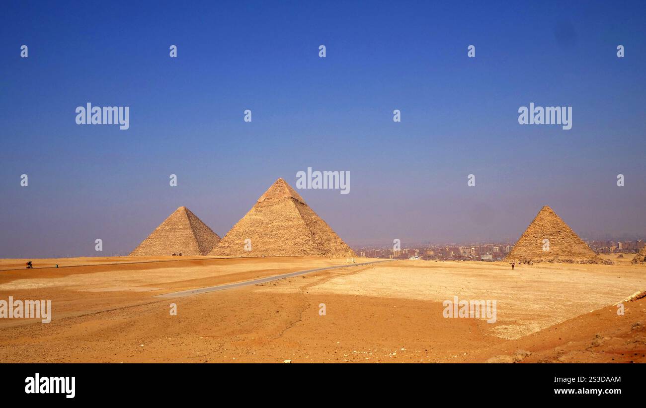 From left to right, Pyramids of Kheops, Khafre and Mykerinos, Giza ...