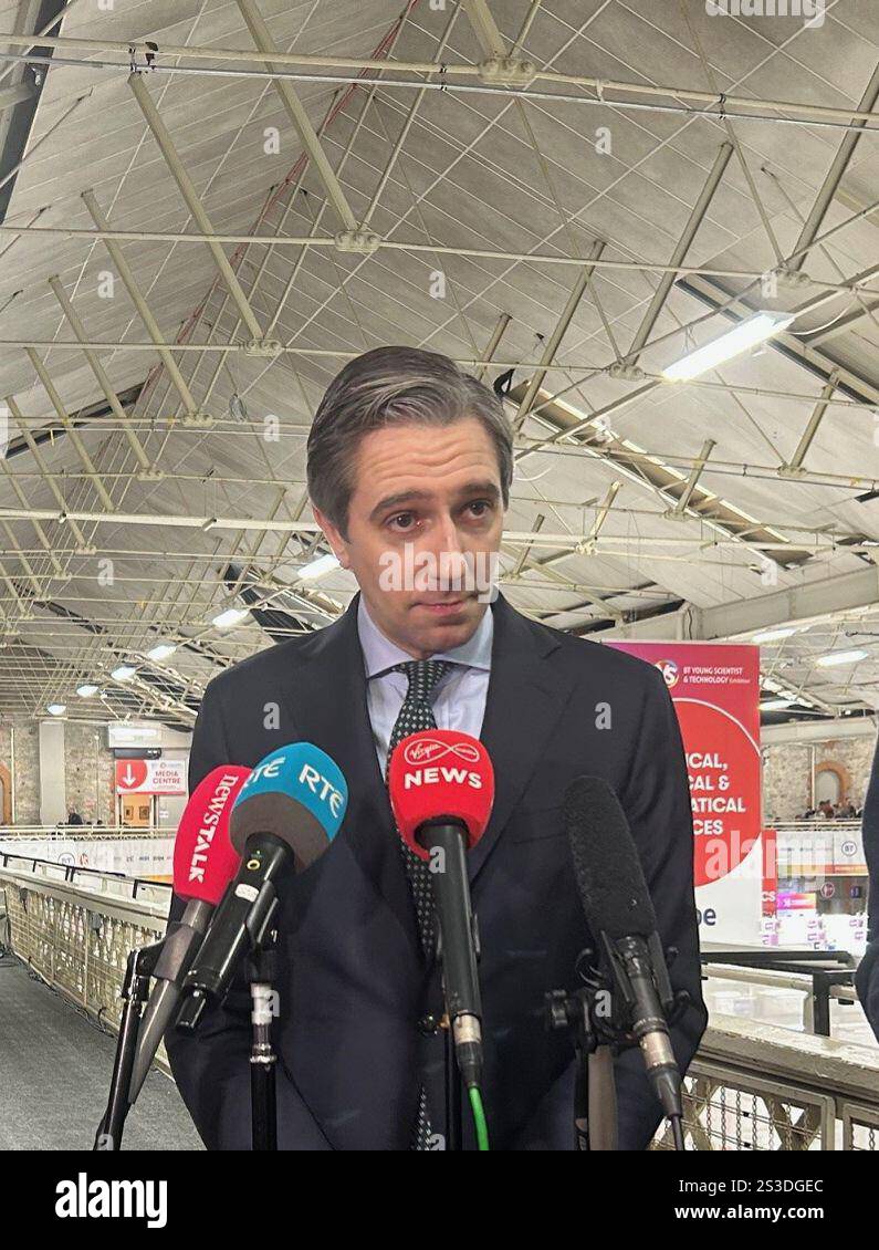 Taoiseach and Fine Gael leader Simon Harris speaking to the media at ...