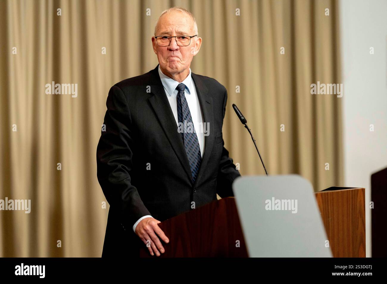Press conference with BILL BLAIR, Canadian Minister of Defense at ...