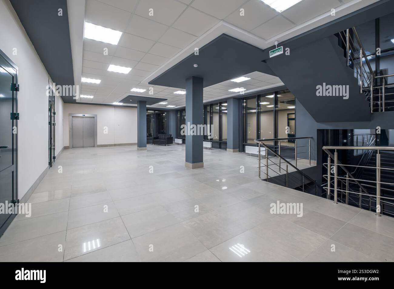 panorama view in empty modern hall with columns, doors and panoramic ...