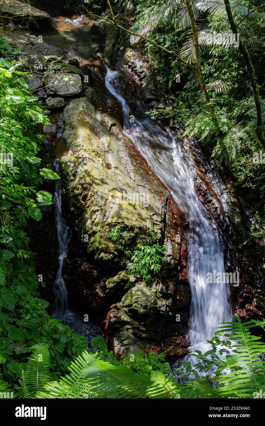 Sunny exterior view of the landscape of Linmei Shipan Trail at Taiwan ...