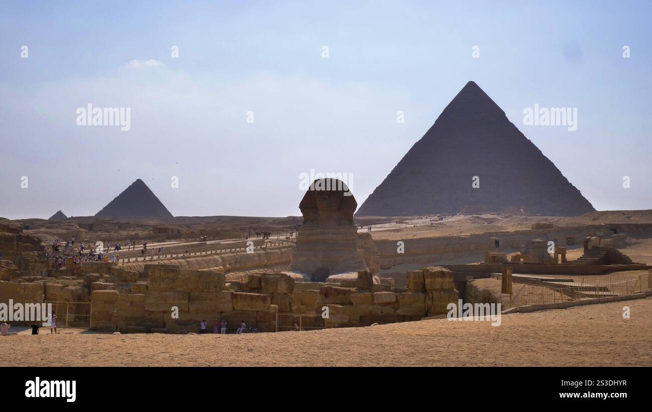 The Great Sphinx with the Pyramid of Khafre behind, Giza, Cairo, Egypt ...