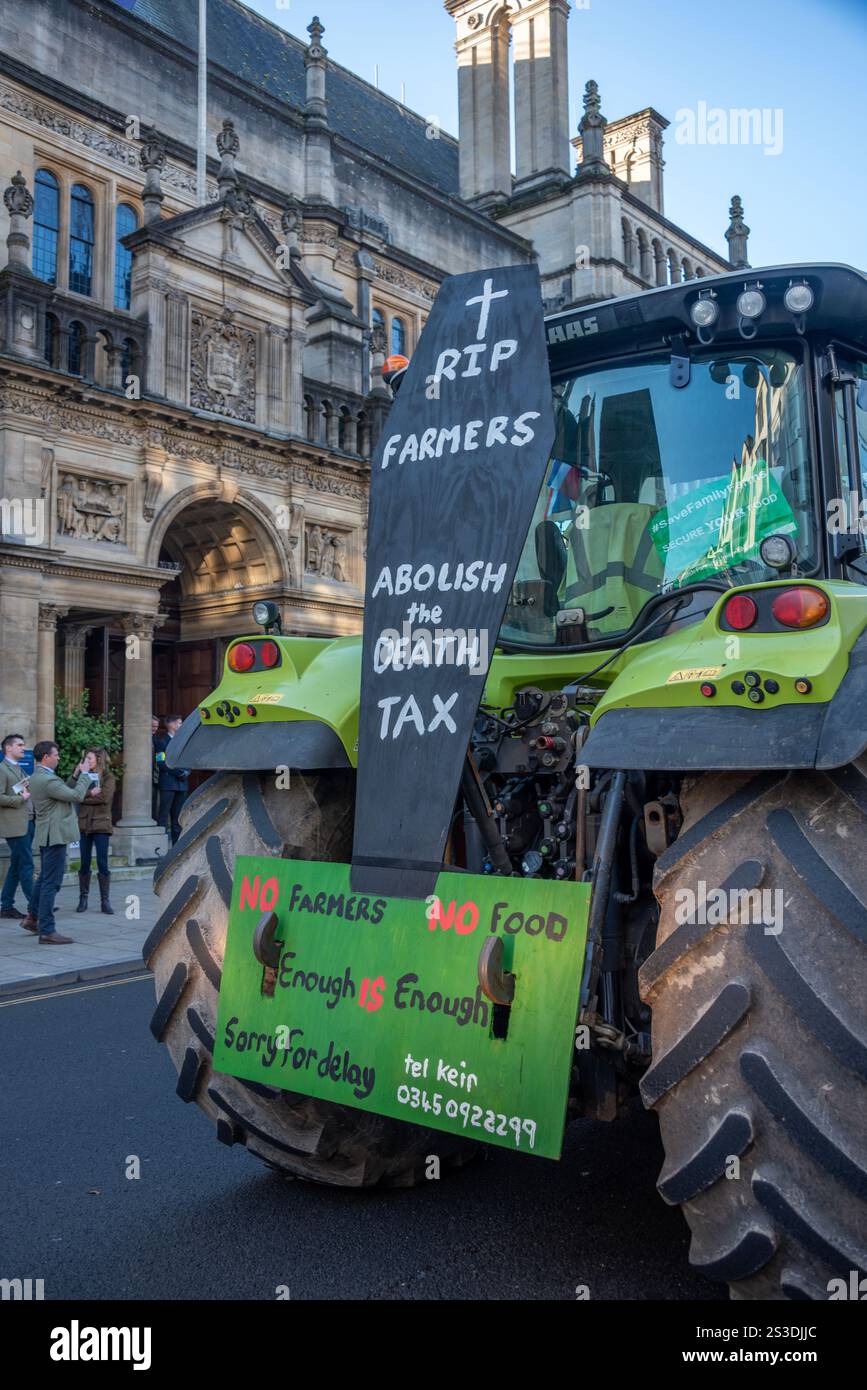 Oxford, UK, 9th January 2025. Farmers protest about the planned ...
