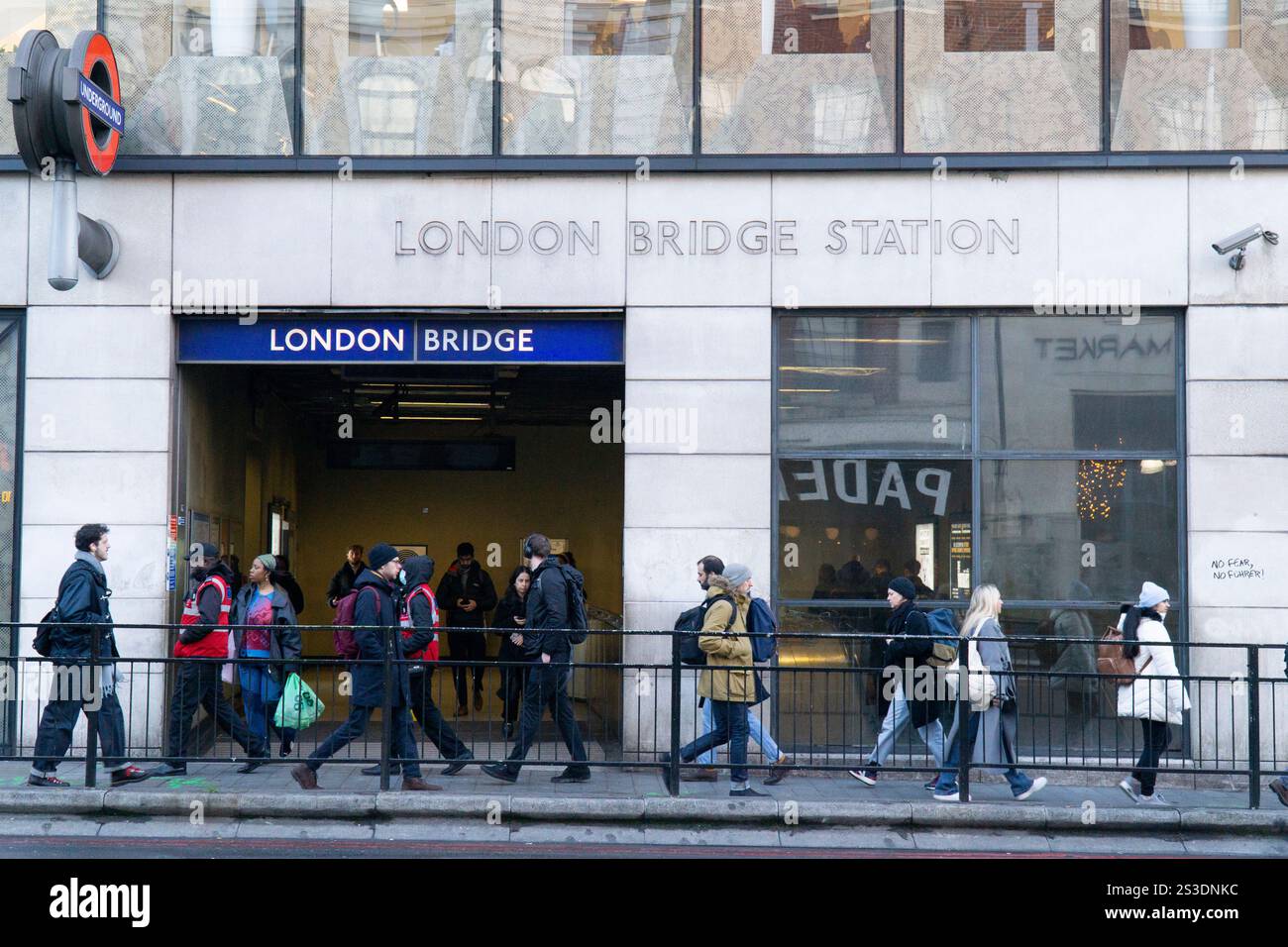 London, UK. 9th Jan, 2024. At London Bridge Station just before 9am ...