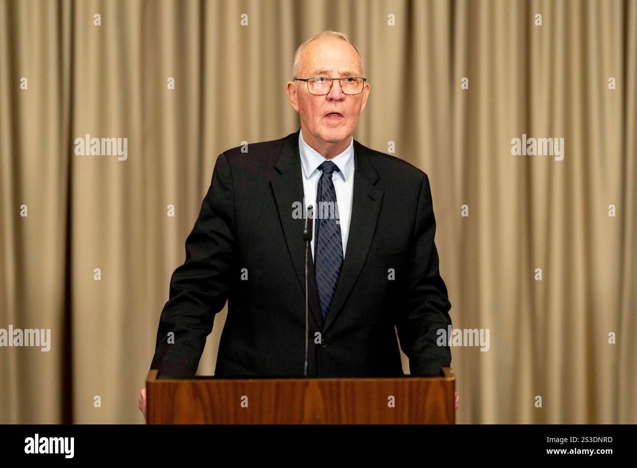 Press conference with BILL BLAIR, Canadian Minister of Defense at ...