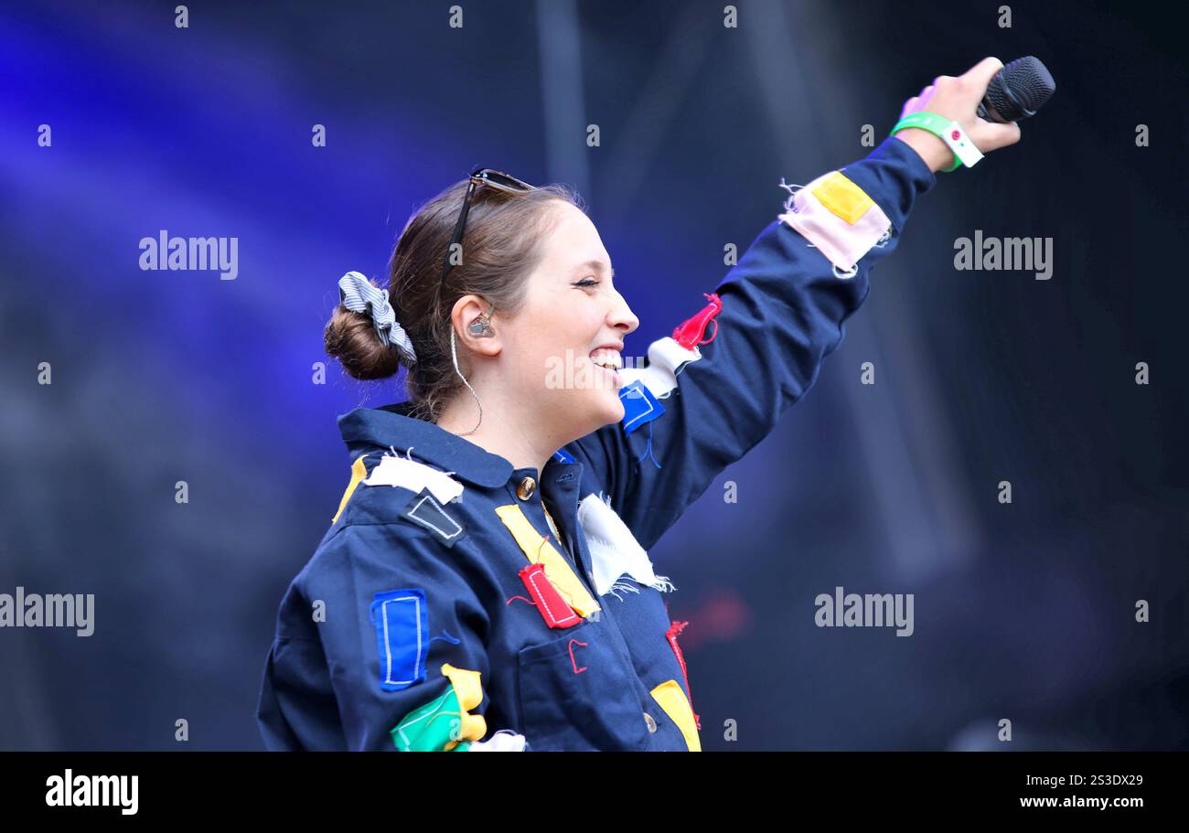 Alice Merton at Big Feastival @ Alex James Farm in the Cotswolds Sunday ...