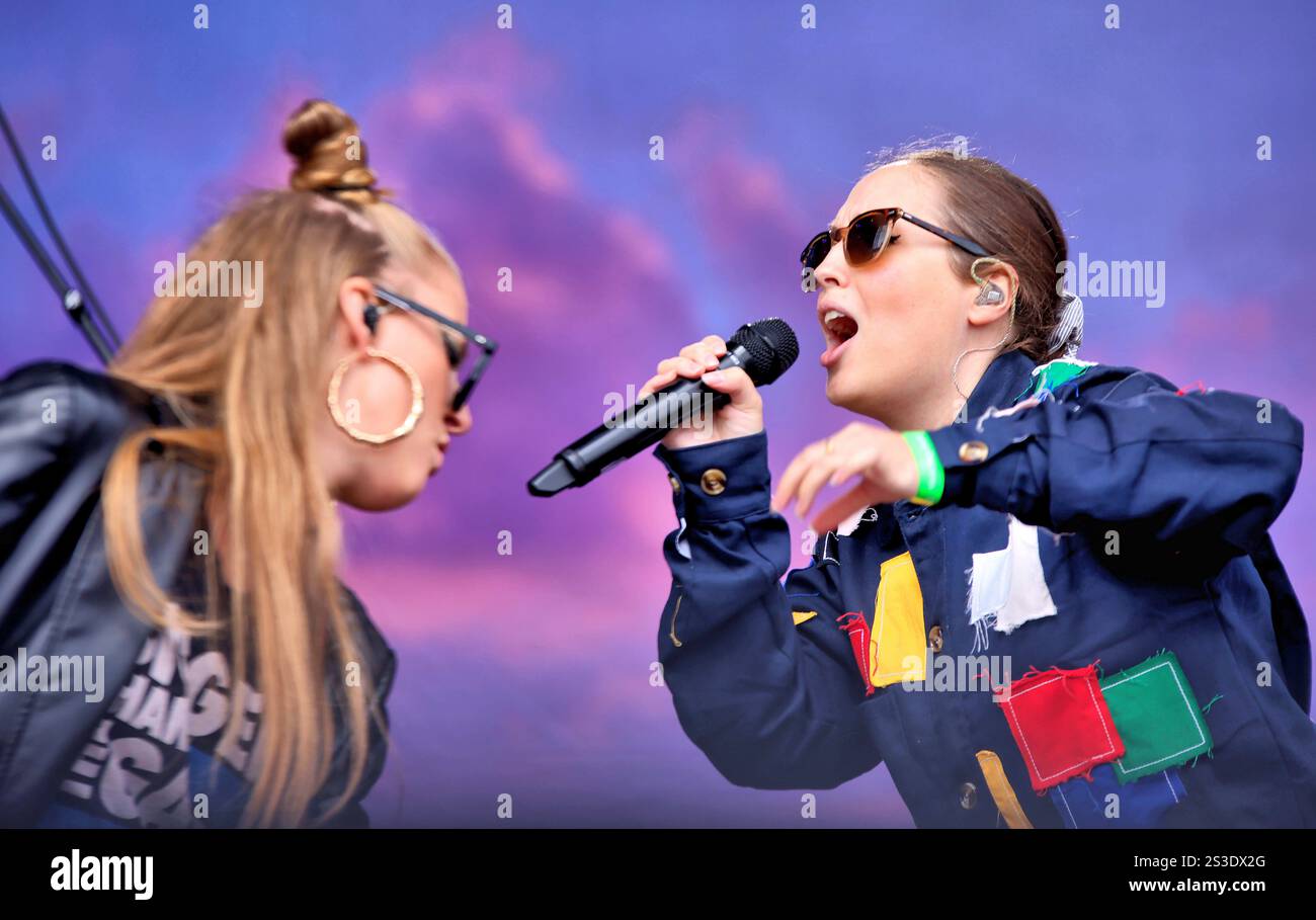 Alice Merton at Big Feastival @ Alex James Farm in the Cotswolds Sunday ...