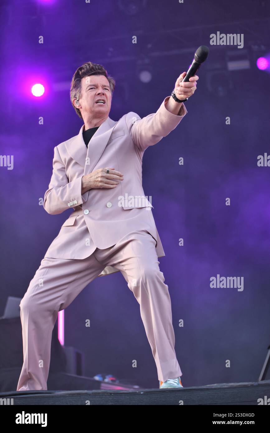 Rick Astley at Big Feastival @ Alex James Farm in the Cotswolds Sunday ...