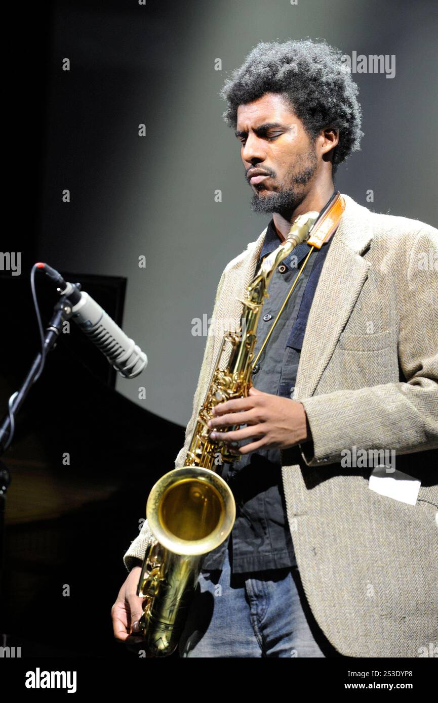 Der britische Jazz-Saxophonist Xhosa Cole beim Internationalen ...