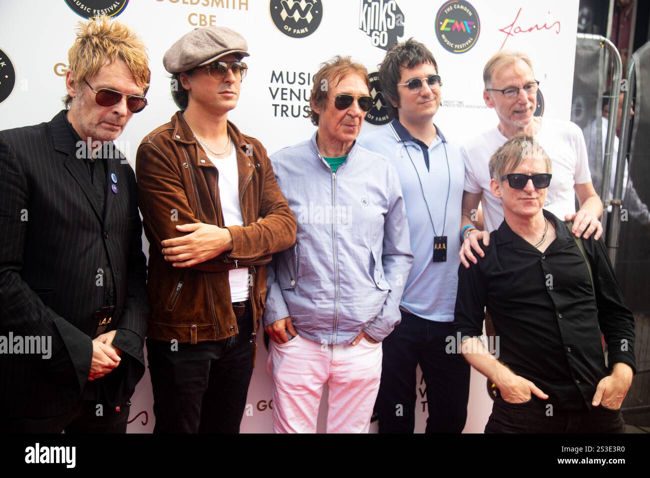 Carl Barat, Gary Crowley, Chris Remington, Steve Diggle, Mani Perazzoli ...