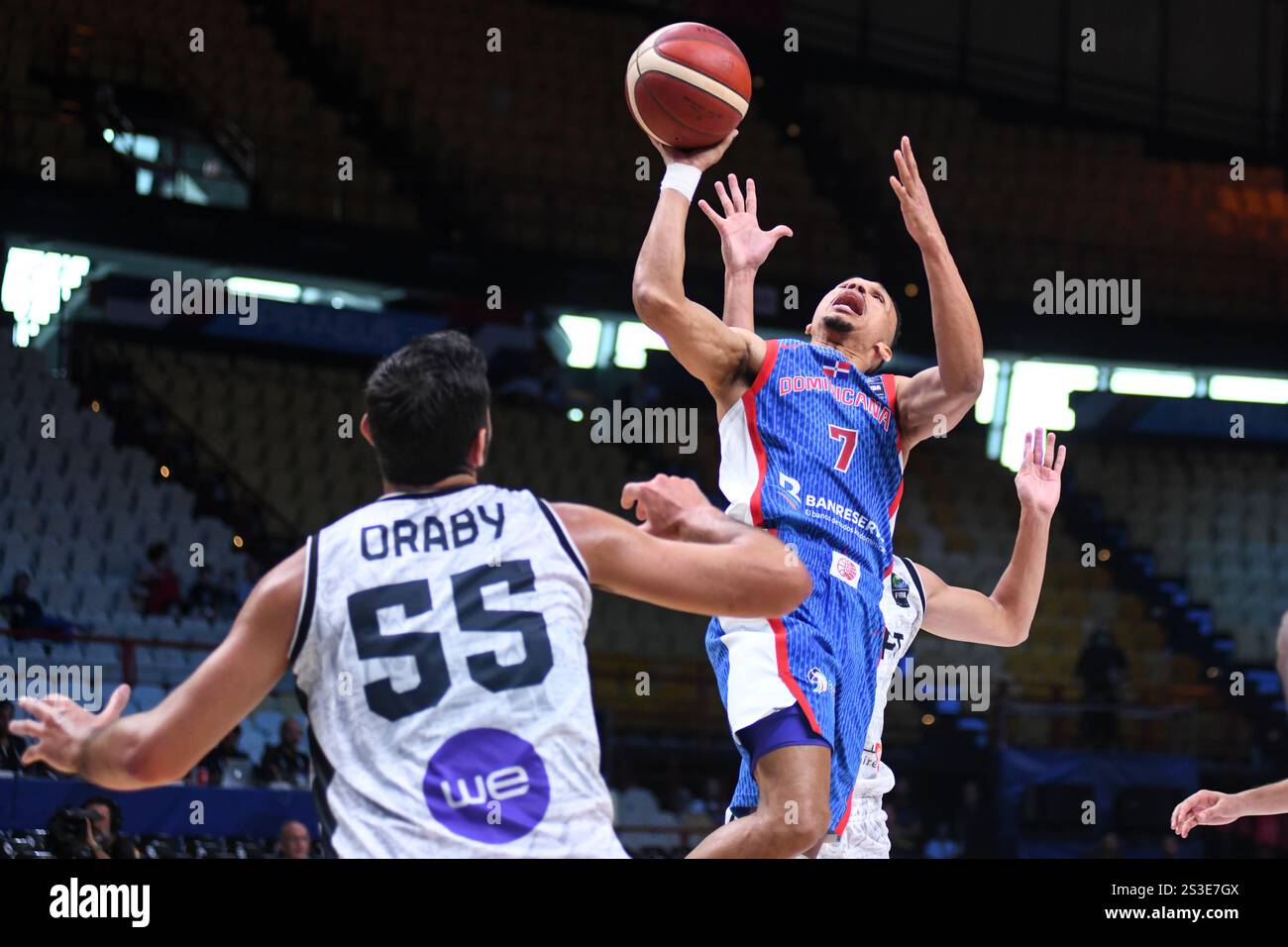Adris de Leon (Dominican Republic) shooting over Omar Oraby Egypt. FIBA ...