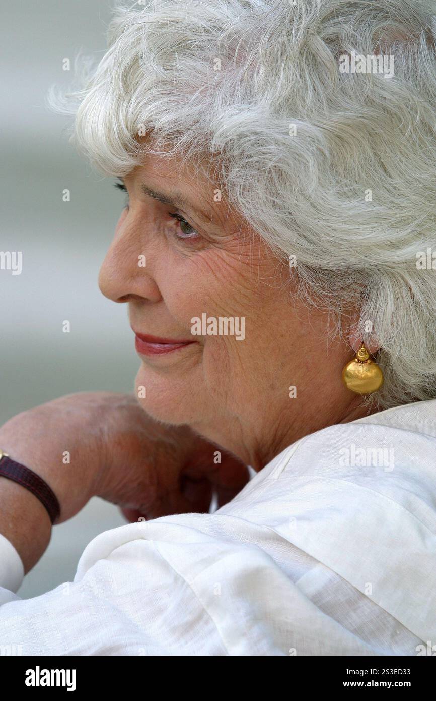 British novelist, and wife of Kingsley Amis, Elizabeth Jane Howard ...