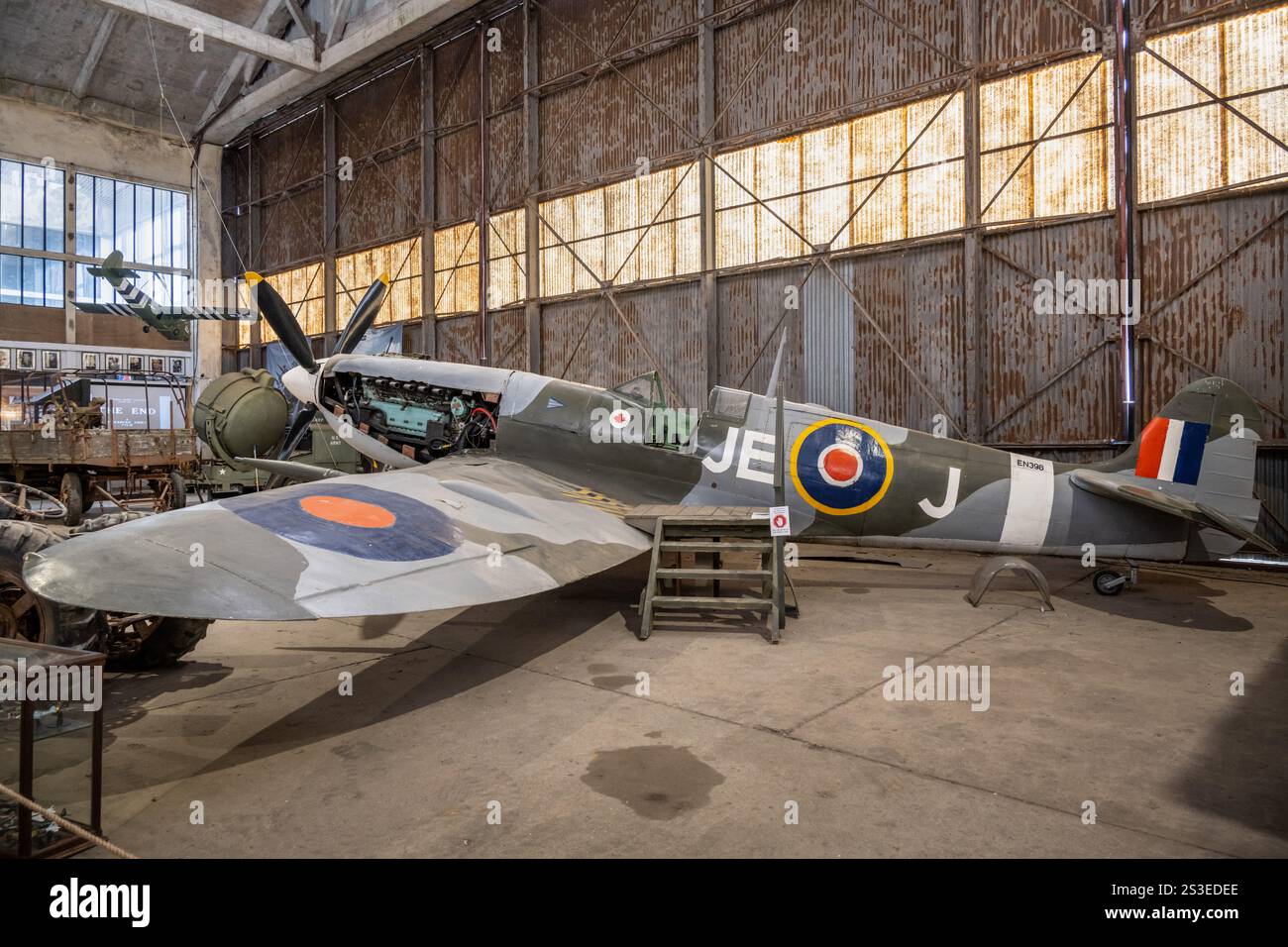 D day wings museum hi-res stock photography and images - Alamy