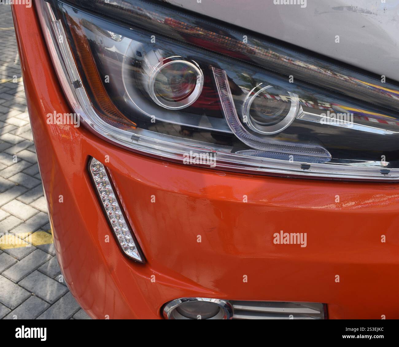 Bus headlight headlamp hi-res stock photography and images - Alamy