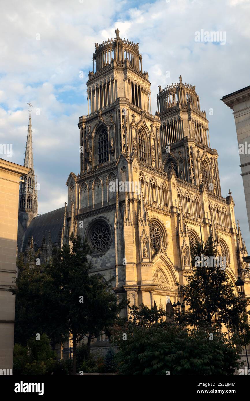 88 metre high towers hi-res stock photography and images - Alamy