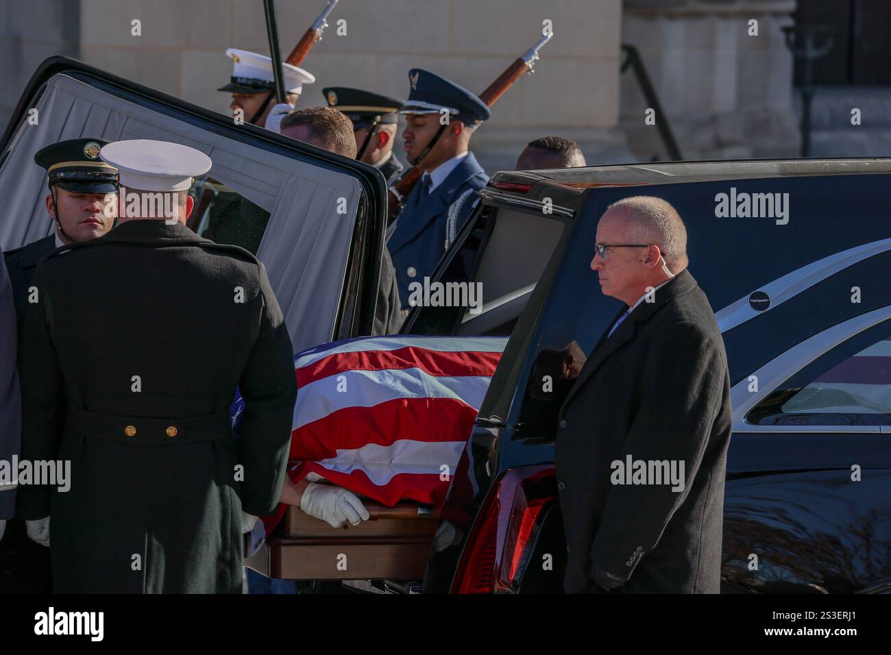 Washington, DC, United States. 09th Jan, 2025. Military pallbearers ...