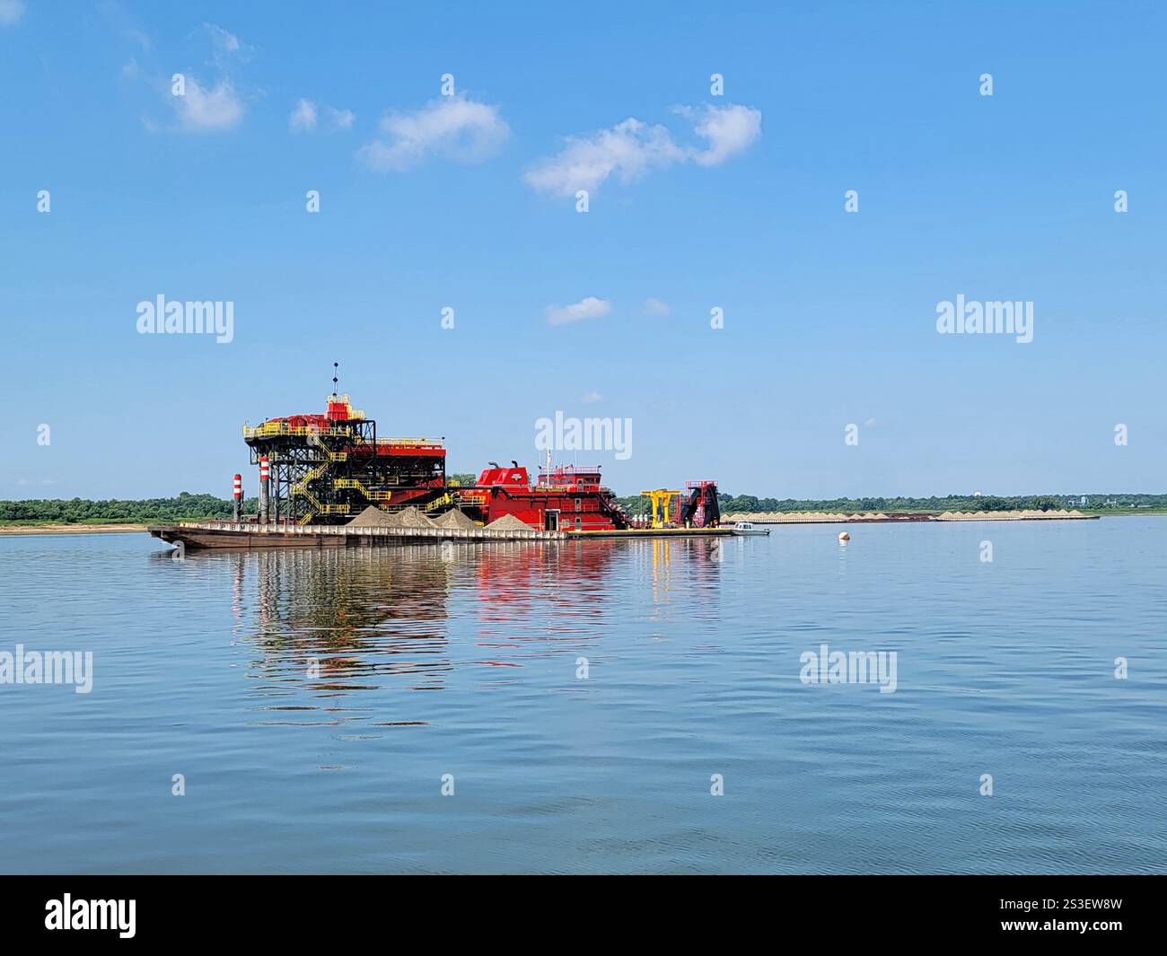 River dredge hi-res stock photography and images - Alamy