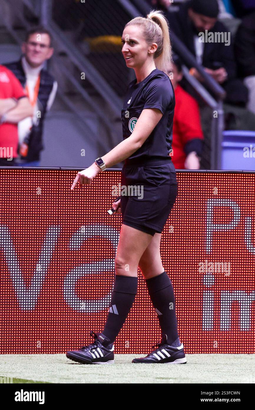 Süwag ARENA Frankfurt (Ballsporthalle) am 8.Januar 2025 xJAx Matthäi ...