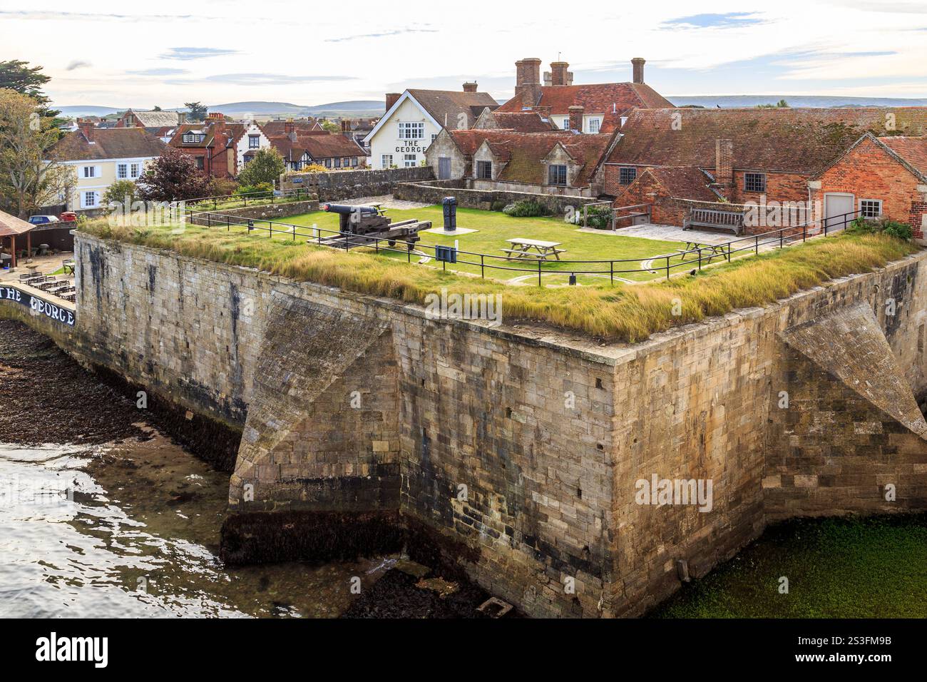 Artillery fort, Yarmouth Castle protecting the harbour, Isle of Wight ...