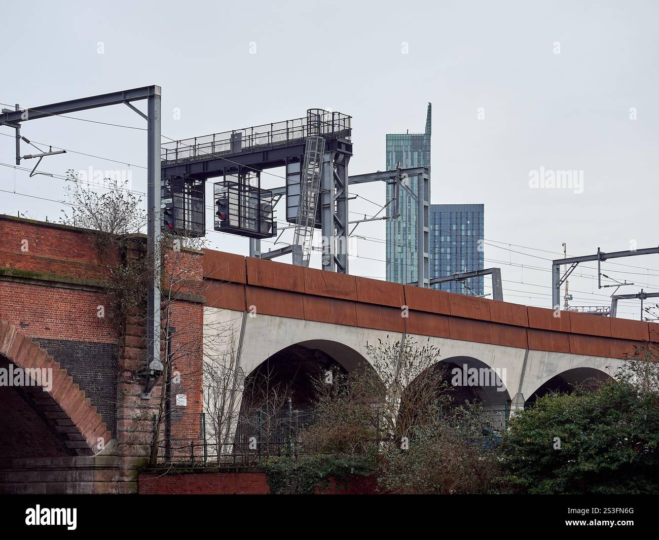 Urban landscape featuring skyscrapers hi-res stock photography and ...