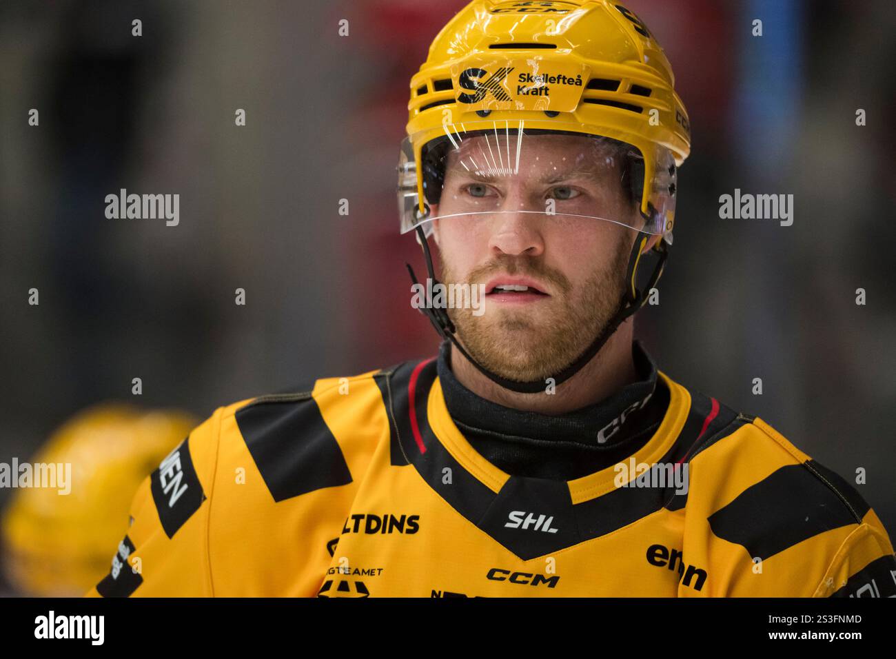 250107 Skellefteås Oscar Lindberg innan ishockeymatchen i SHL mellan ...
