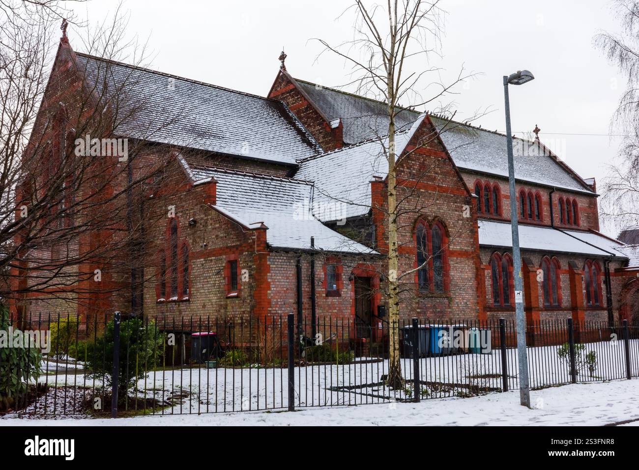 Monton, Manchester, UK, 01-04-2025: St Pauls Monton. Snow-covered ...