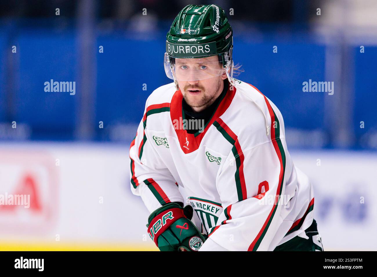 250109 Frölundas Linus Weissbach inför ishockeymatchen i SHL mellan ...