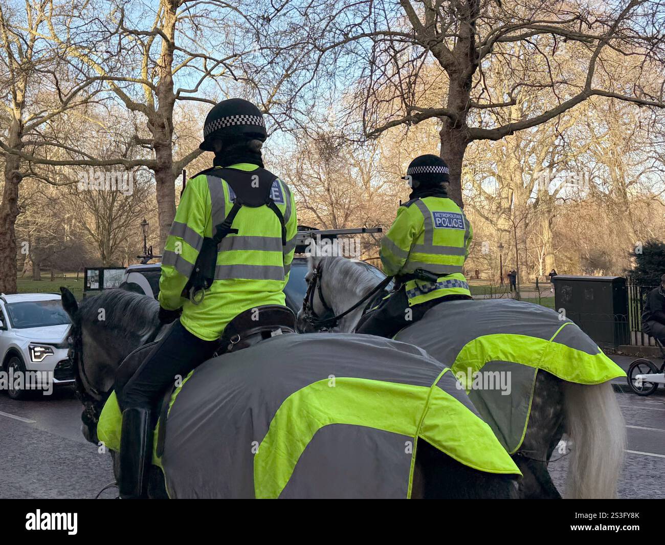 London, UK. 09th Jan, 2025. Policewomen from the Metropolitan Police ...