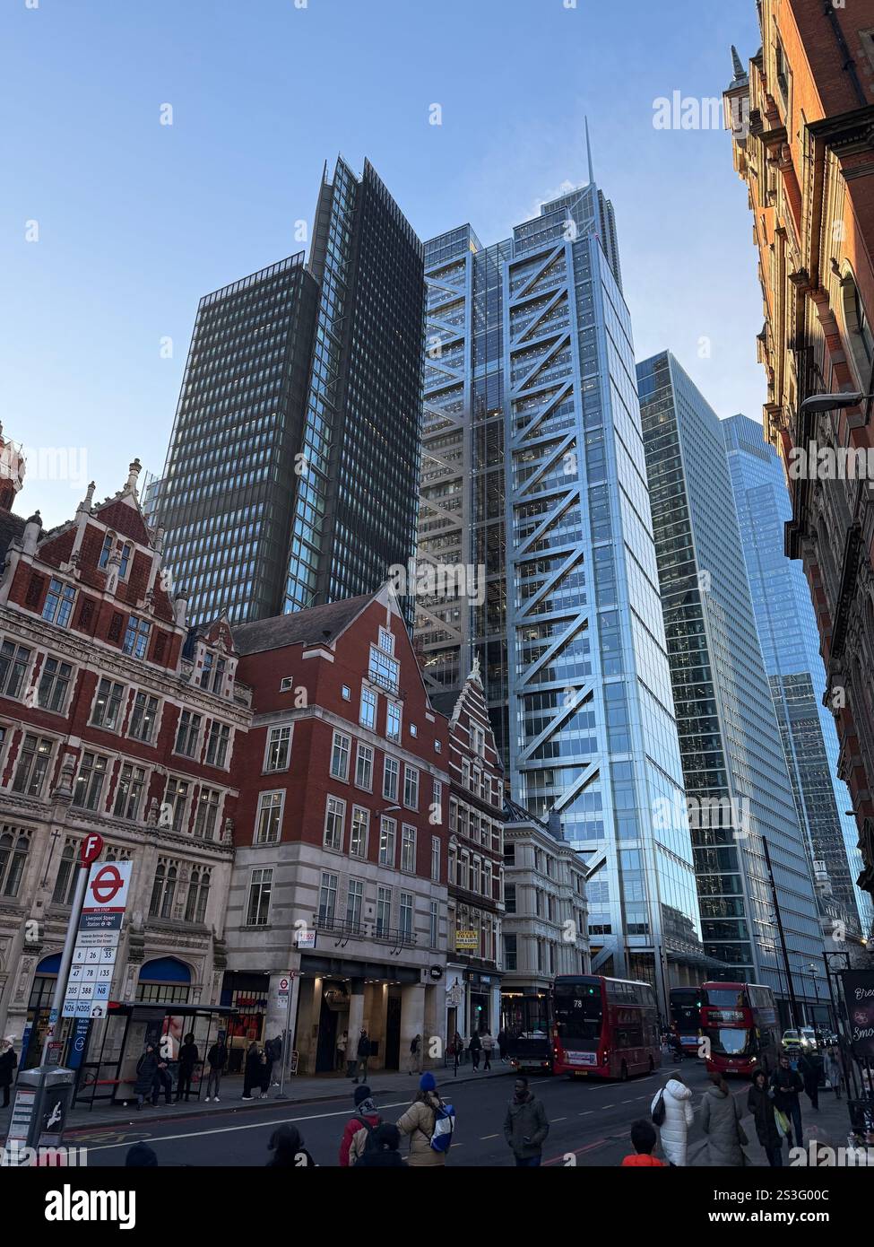 09 January 2025, Great Britain, London: High-rise buildings near London ...
