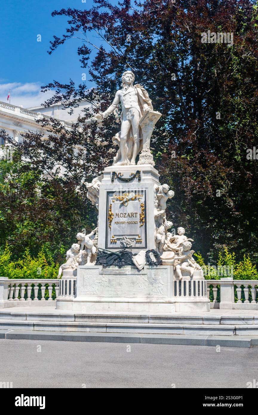 Vienna, Austria - June 8, 2024: Wolfgang Amadeus Mozart Statue. Mozart ...