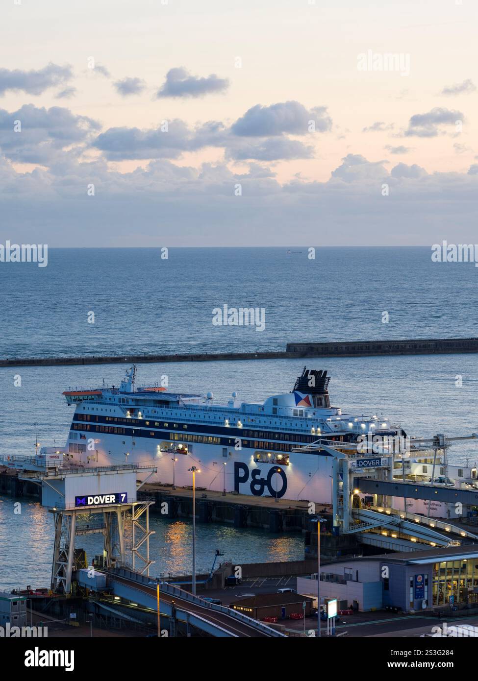 P&O Ferry at the Port of Dover, Dover, Kent, England, UK, GB Stock ...