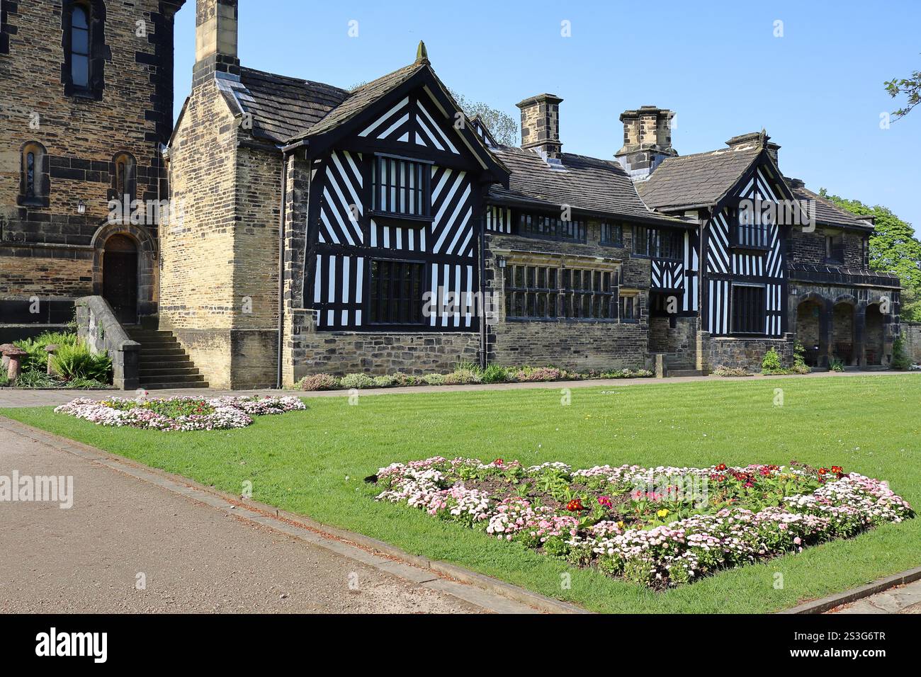 Shibden Hall (Halifax), a beautiful historic english manor house ...